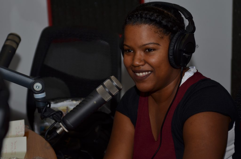 Miss Rizos: emprendimiento social a través del pelo crespo – LA COLMENA