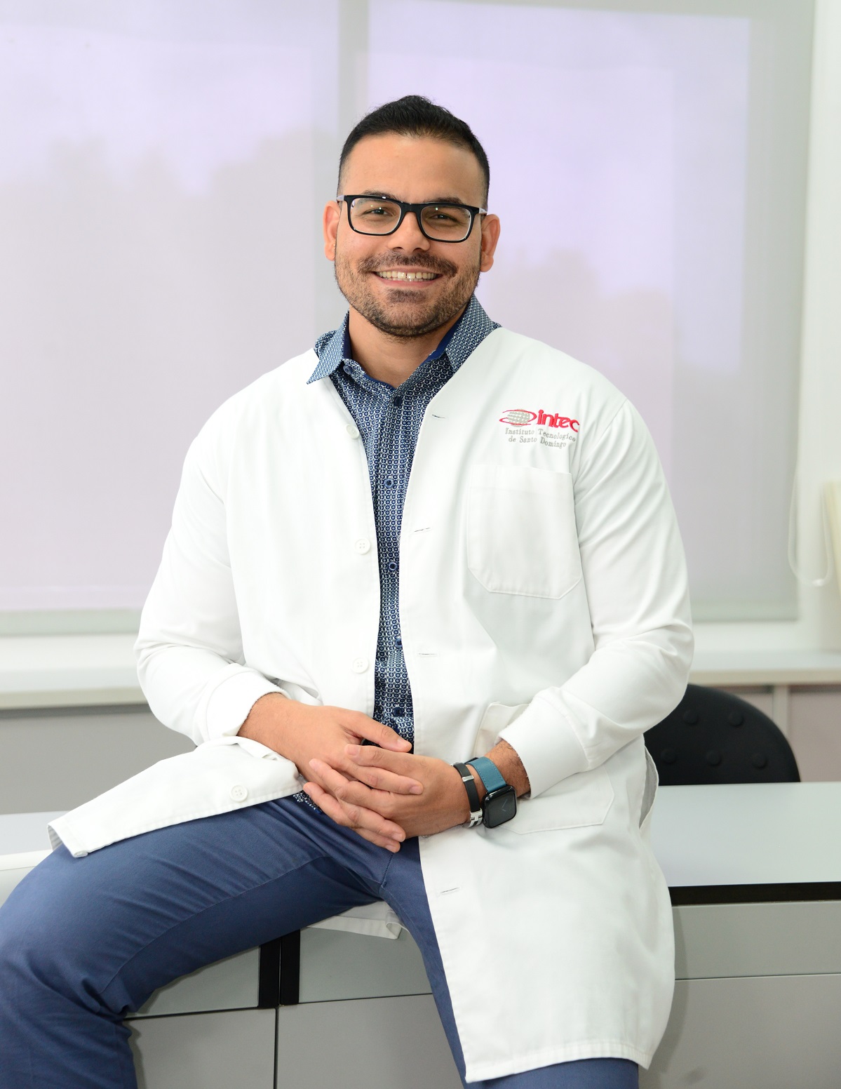 Félix Reyes: “Siempre me vi como un médico científico” – LA COLMENA