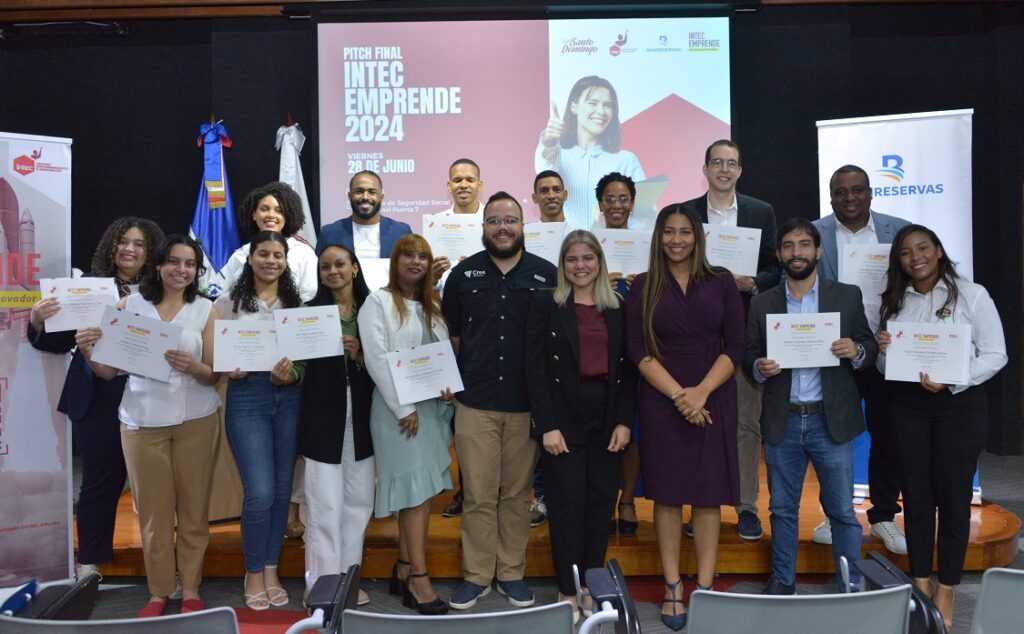 Instituto Tecnológico de Santo Domingo - Estudiantes