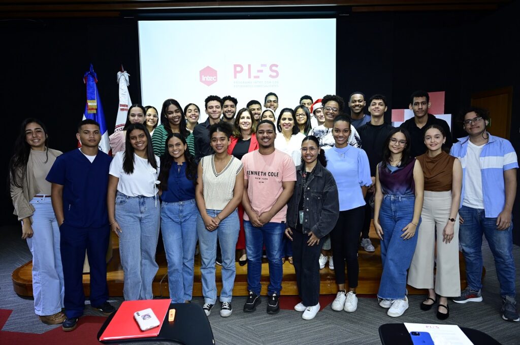 Promociones de Becarios PIES 2020-2024 realizan encuentro – LA COLMENA